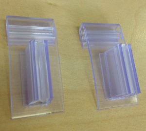Right Angle Sign Holder with Gripper